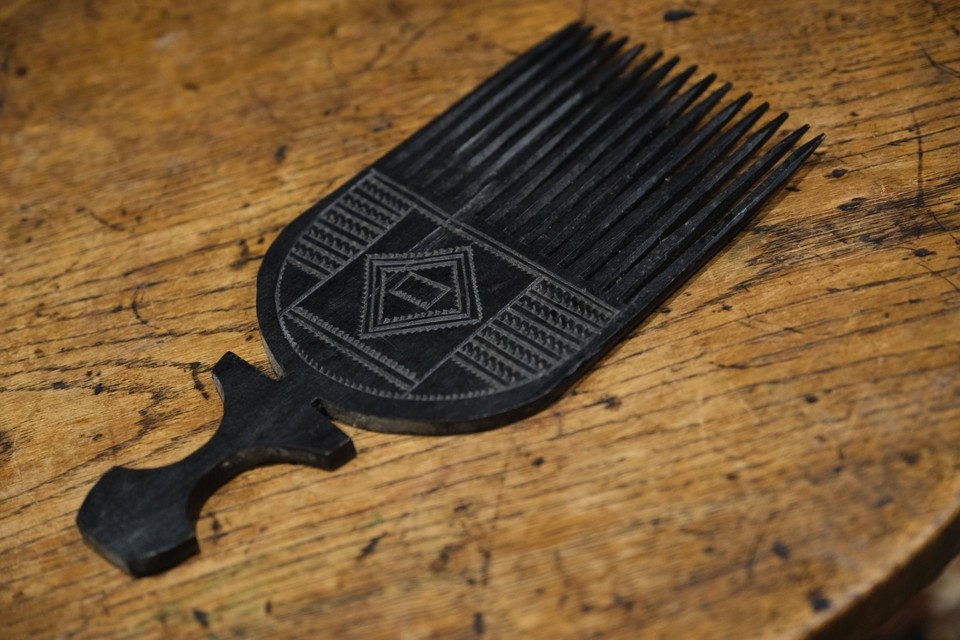 African Akan Carved Wooden Afro Comb Ghana Tribal Art Prestige Piece ...