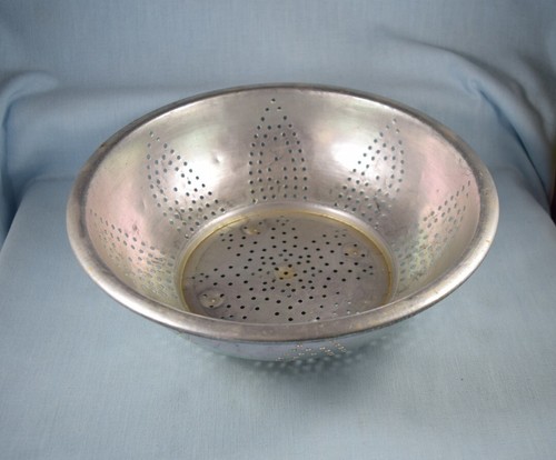 Vtg Aluminum Round 10.5" Strainer Colander - Farmhouse | eBay