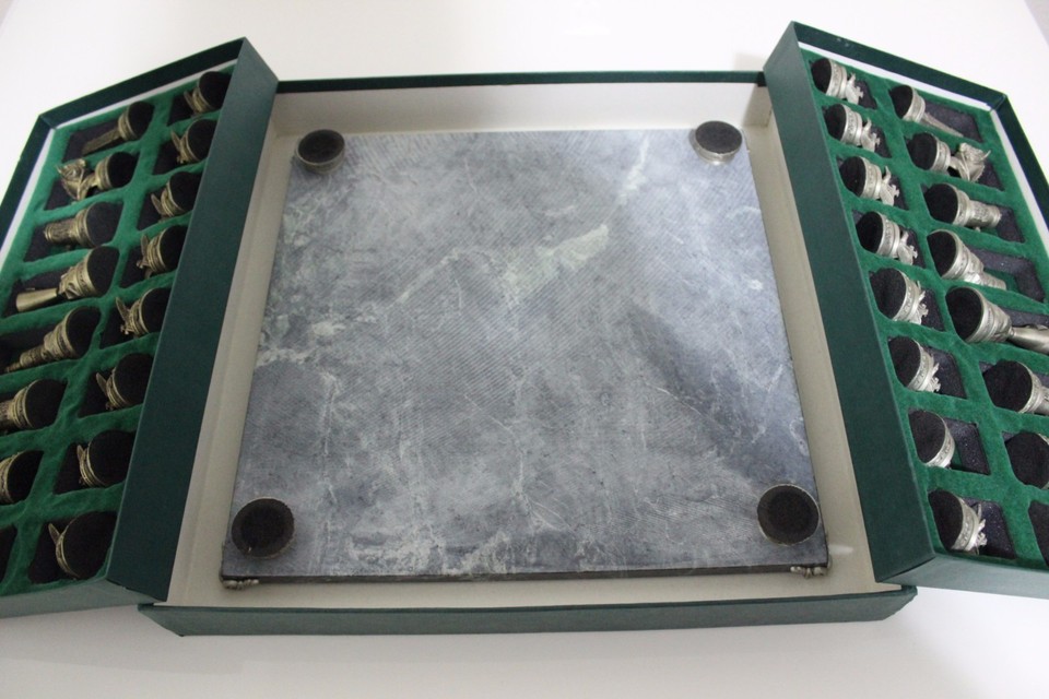 Vintage Rare Anheuser-Busch Collectors Chess Set Budweiser 1998 | eBay