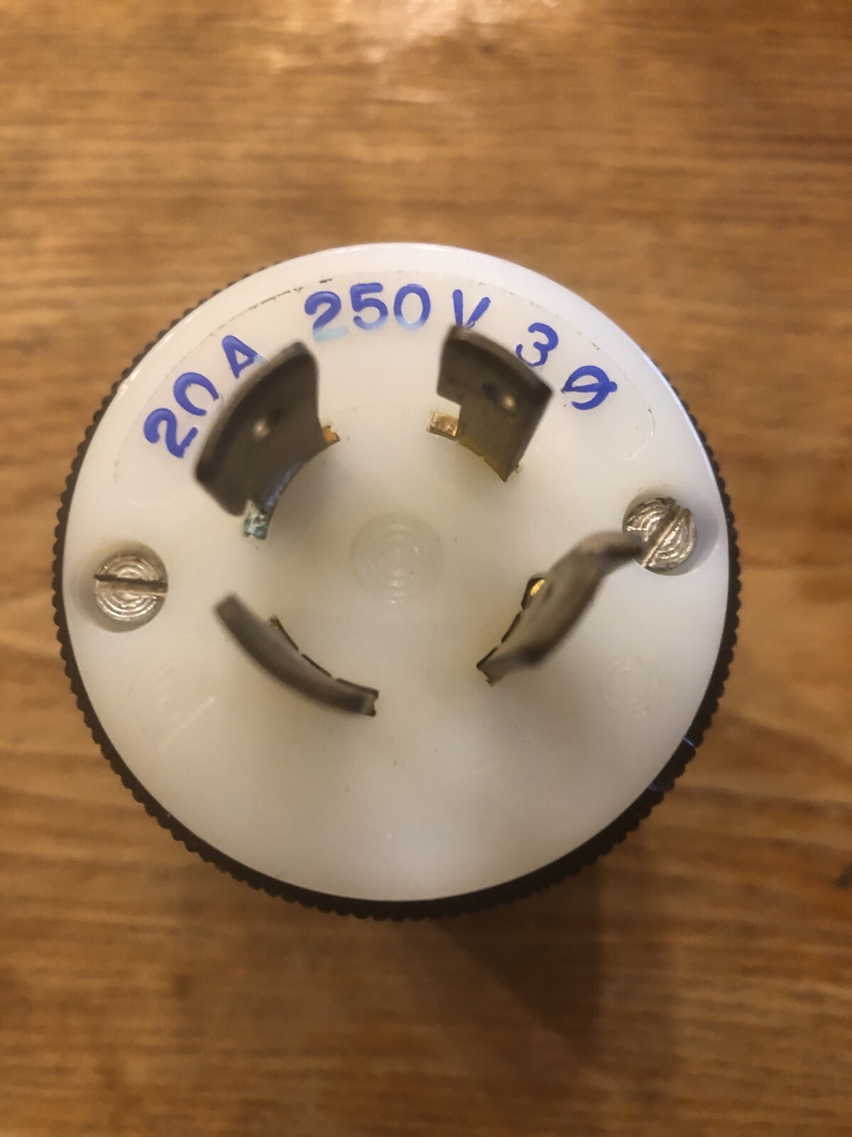 Hubbell HBL2321 Plug, NEMA L6-20P, 20A, 250V, Used | eBay