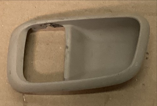 92-96 LEXUS ES300 REAR DRIVER LEFT SIDE INTERIOR DOOR PANEL HANDLE TAN ...