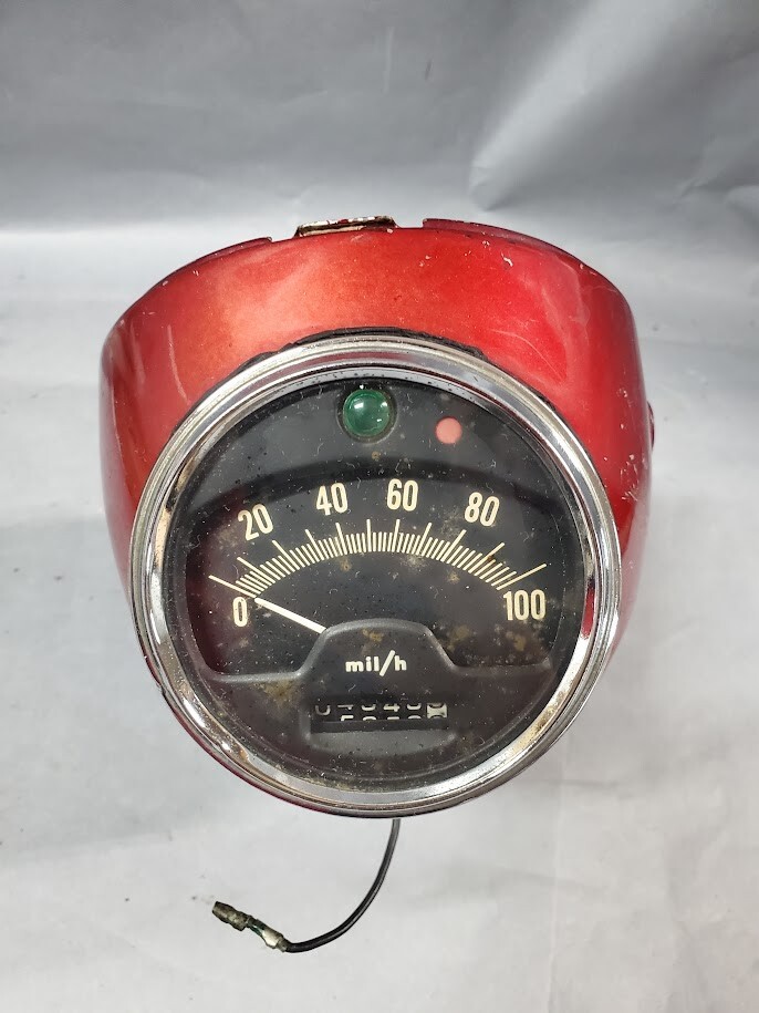 BRIDGESTONE DT175 DT 175 RED SPEEDOMETER HEADLIGHT BUCKET SHELL HOLDER ...