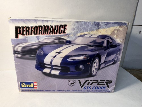 Revell Performance Dodge Viper GTS Coupe 85-6359 1:25 Model Kit ...