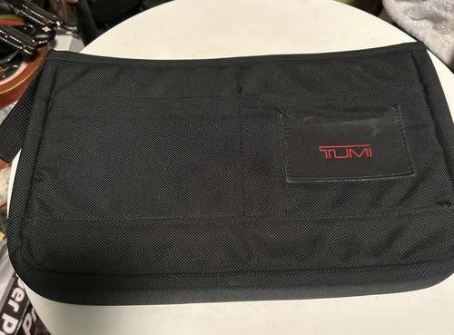Tumi Laptop Computer Padded Sleeve Case Soft Sided Softshell 15" Black ...