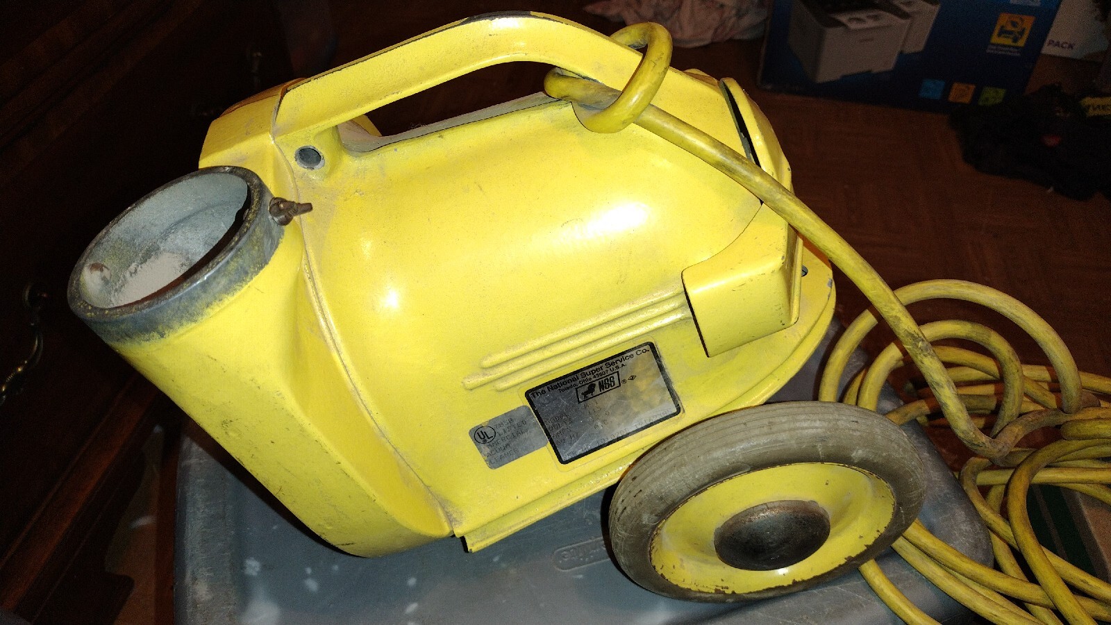 NSS M-1 PIG COMMERCIAL VACUUM Motor and Motor Housing,Wheels, Works .As ...