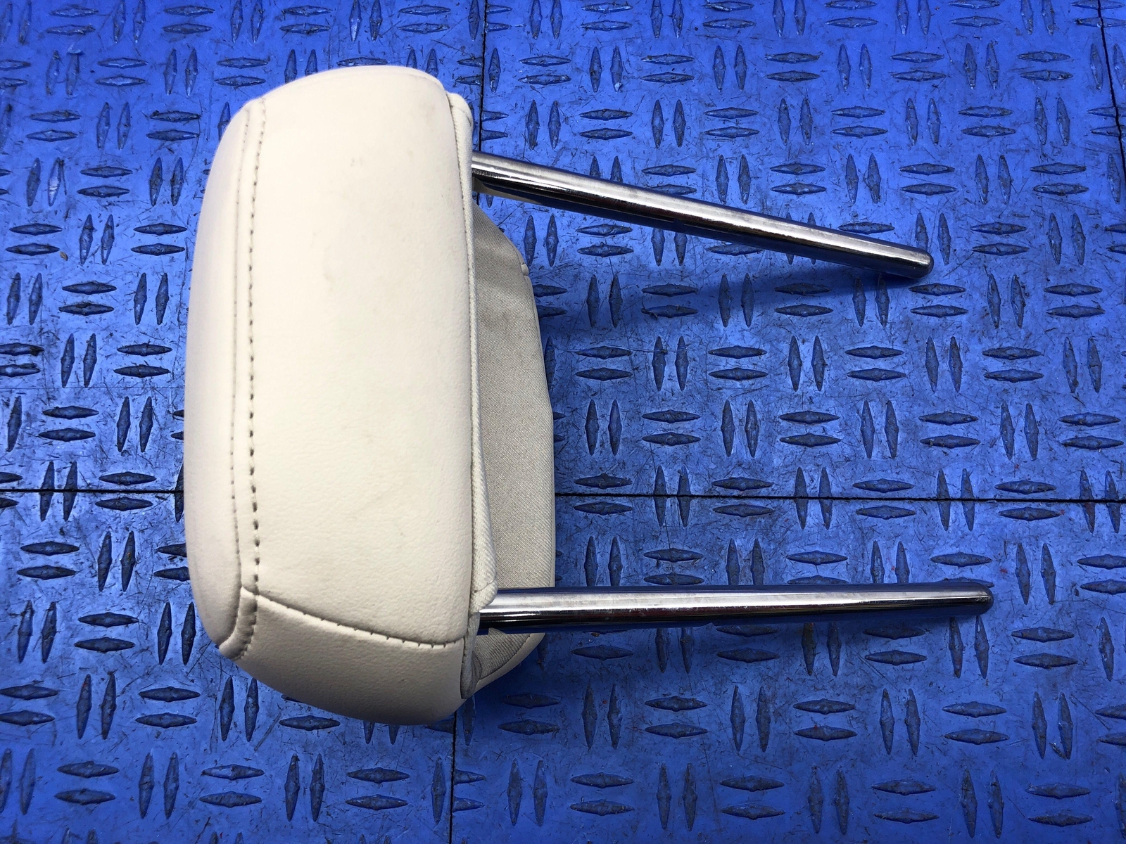 2020-2022 CADILLAC CT4 REAR RIGHT LEFT SEAT HEADREST BEIGE LEATHER SET ...