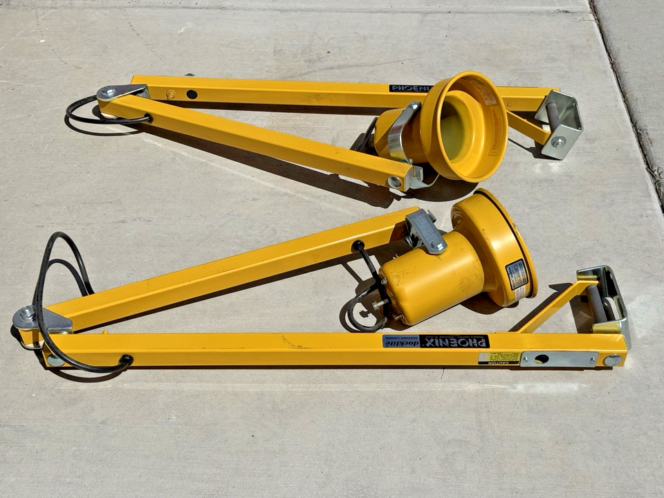 LOT of (2) PHOENIX PRODUCTS DOCKLITE LOADING DOCK WORK LIGHT ARM DL ...