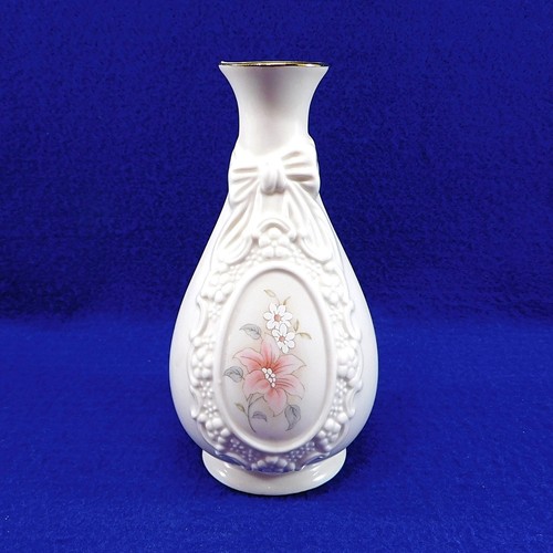 Cameo Ribbon Vase by Royal Heritage Porcelain 6" | eBay