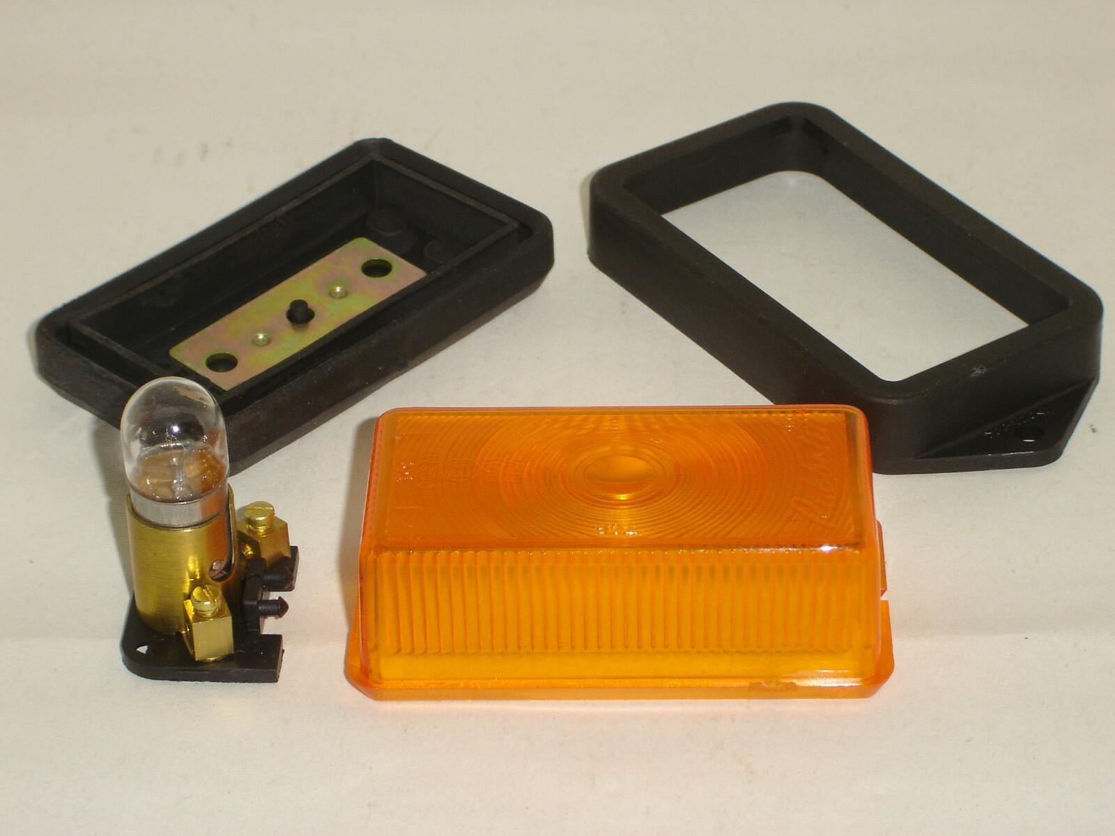 Rubbolite Model 550 Amber Marker Lamp 550/03/00 | eBay UK