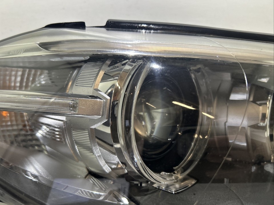 How To Replace Right Headlight Assy 2016 Bmw 535i Xdrive