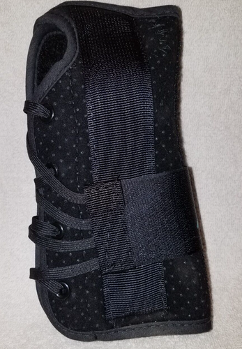 Med Spec 8" Wrist Lacer Brace -Treating Sprains and Tendonitis - Left ...