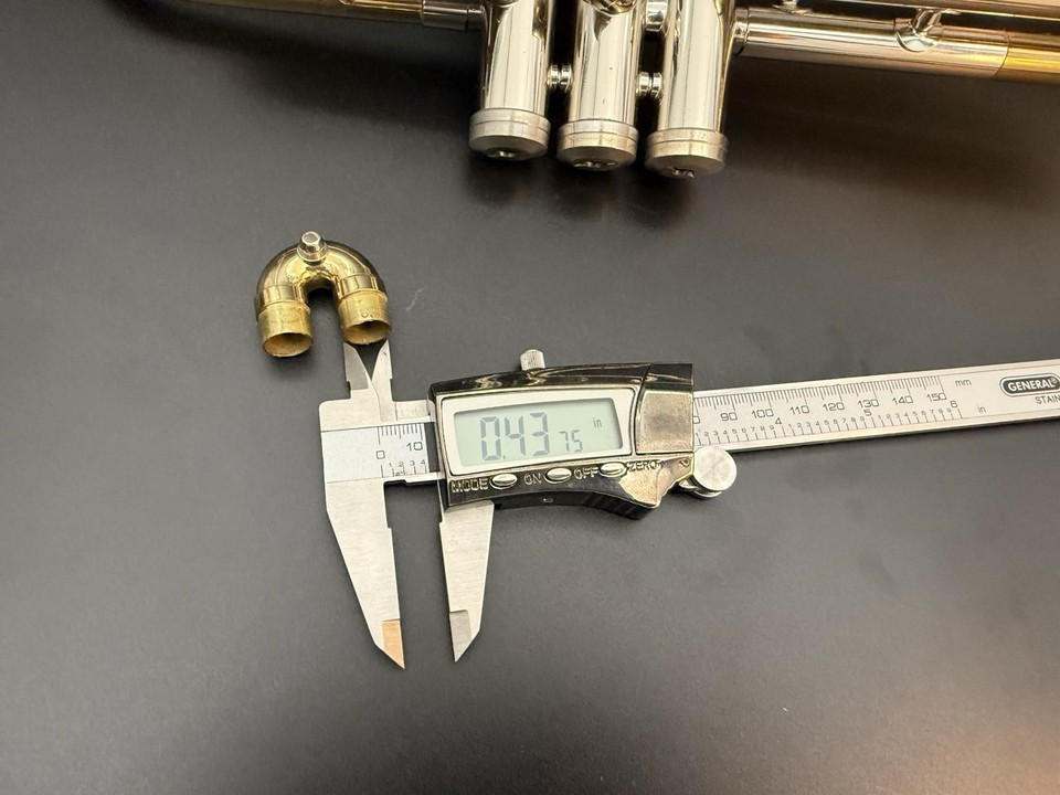 Conn VICTOR 22B Bb Professional Trumpet Medium .438 Bore MONSTER ...