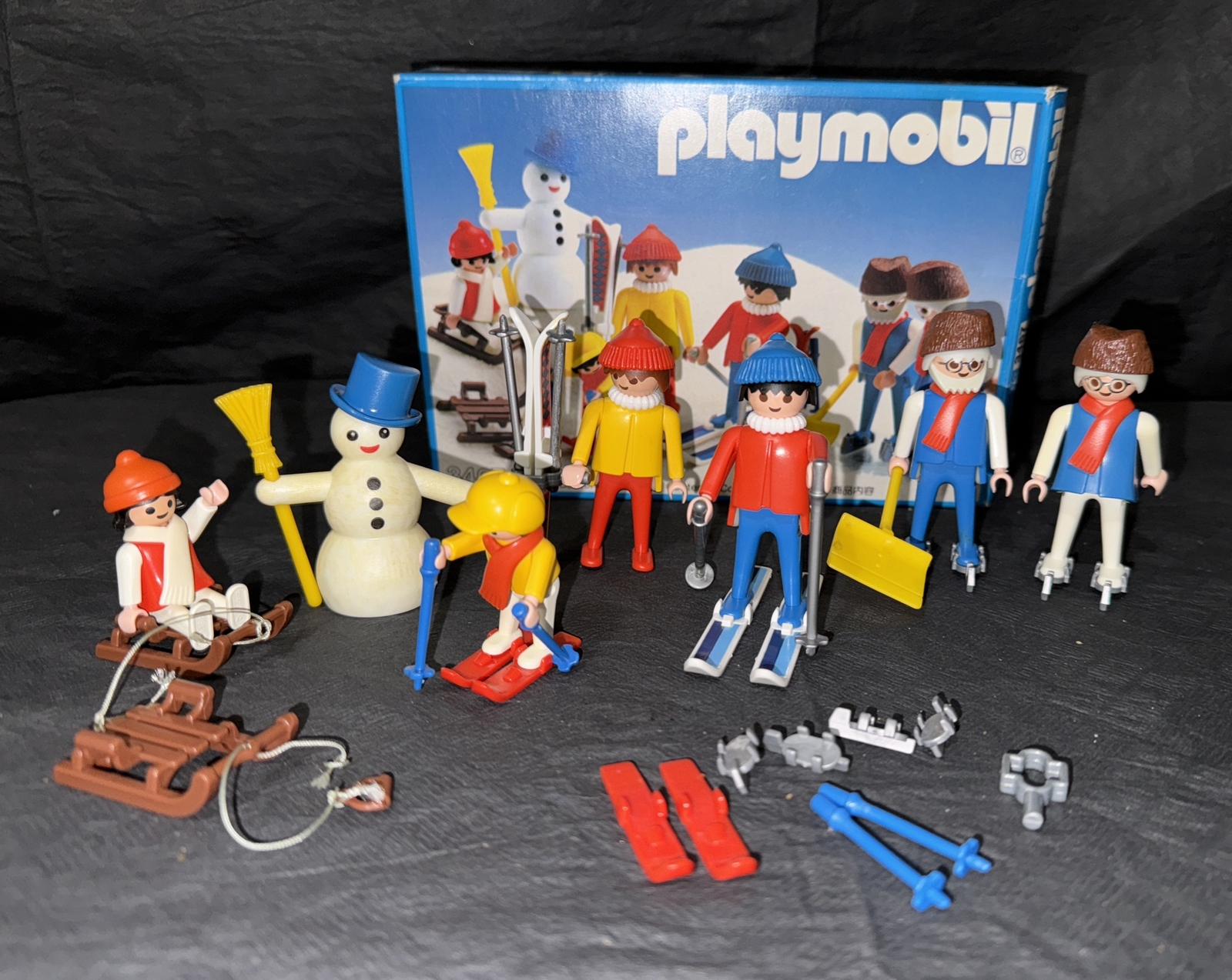 Playmobil 3467 Winter Sports Family Complete Set | eBay