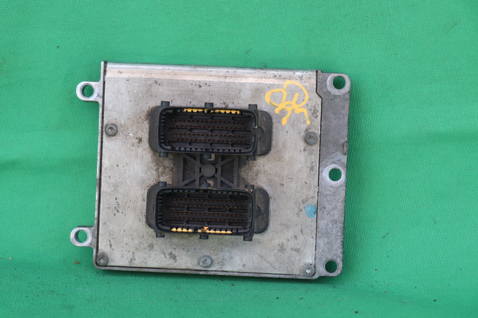 55565020 GM Saab 9-3 2.0L Engine Computer Electronic Control Module ECU ...