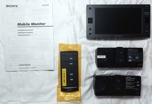 Sony XVM-F65WL 6.5" wireless AV car tv screen with x2 batteries Remote ...