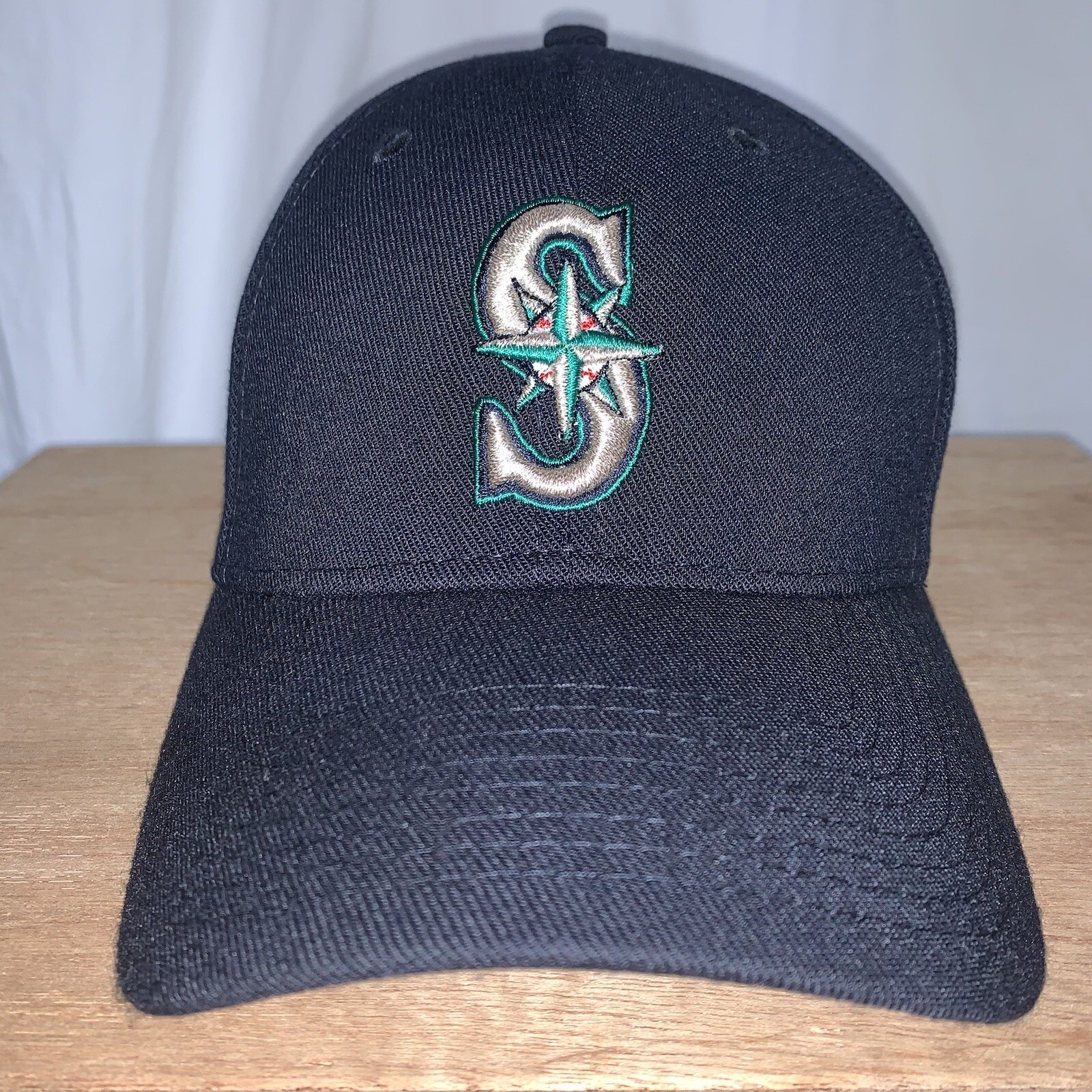 MLB baseball New Era Seattle Mariners baseball hat. Size L-XL. $30..OBO ...