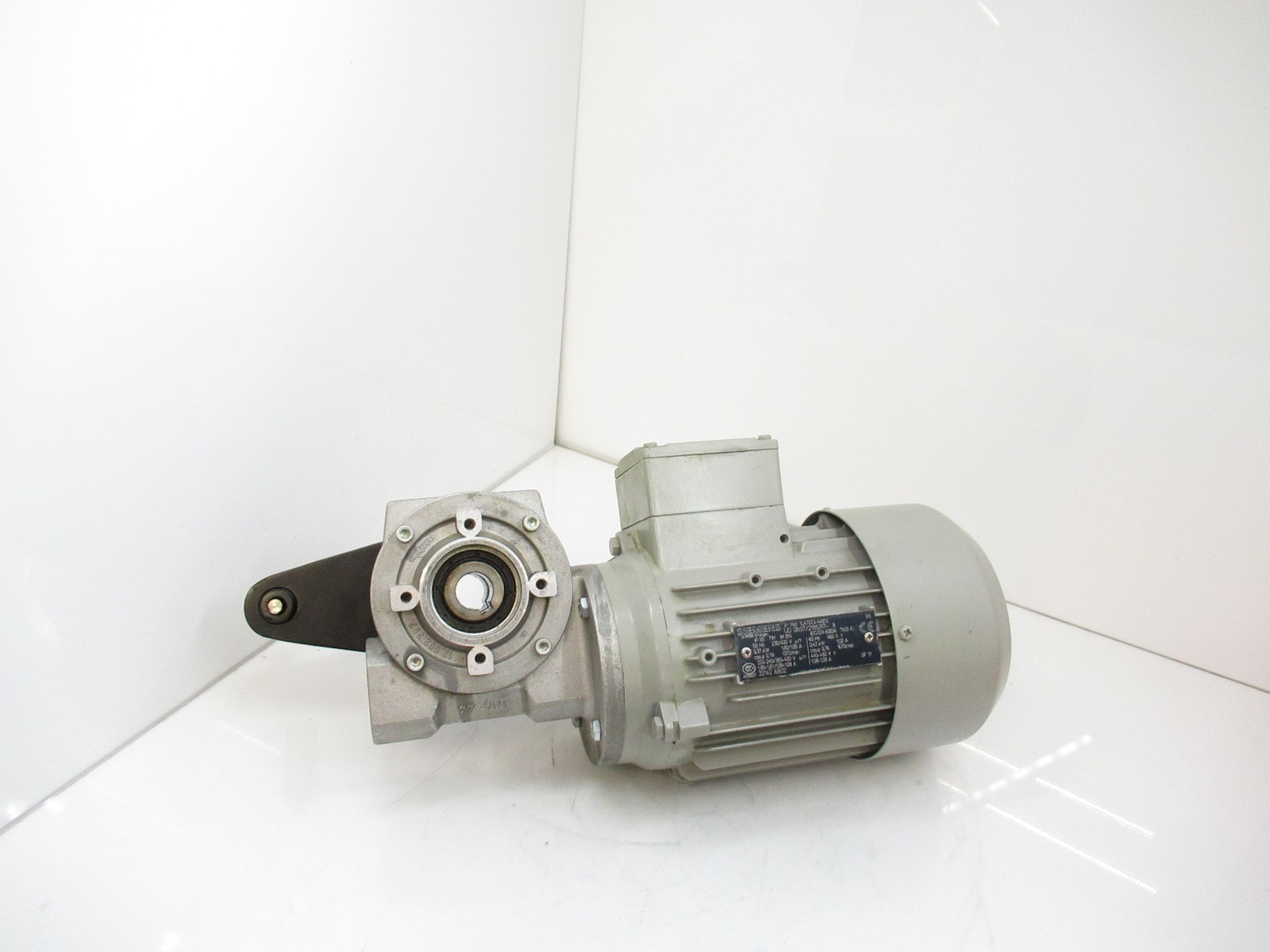 Siemens 1LA7073-4AB12 4Pole Motor W/ VF-44-P-P71-B14-B3 Gear Reducer, 7 ...