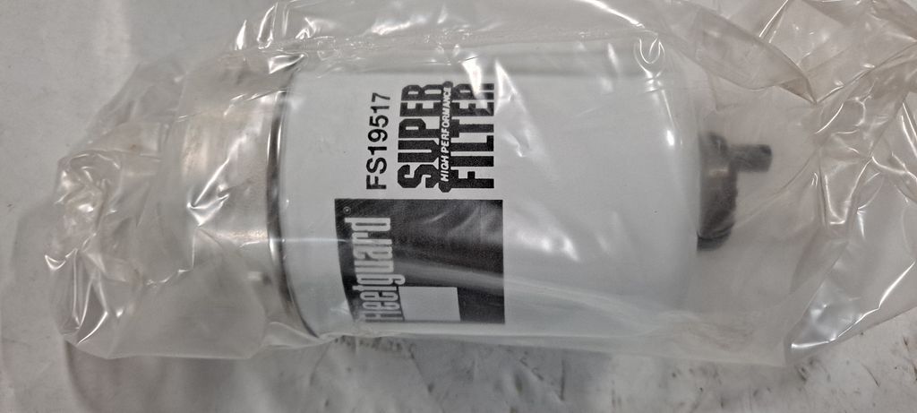 FLEETGUARD FS19517 - Fuel filter cross reference