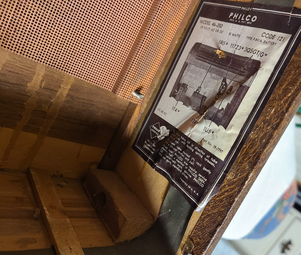 Vintage Philco Wood Table-top Radio Cabinet only. 9" x 12" x 5.25" - NO ...