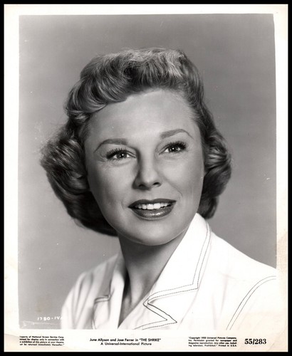 HOLLYWOOD BEAUTY JUNE ALLYSON STYLISH POSE STUNNING 1950s PORTRAIT ...