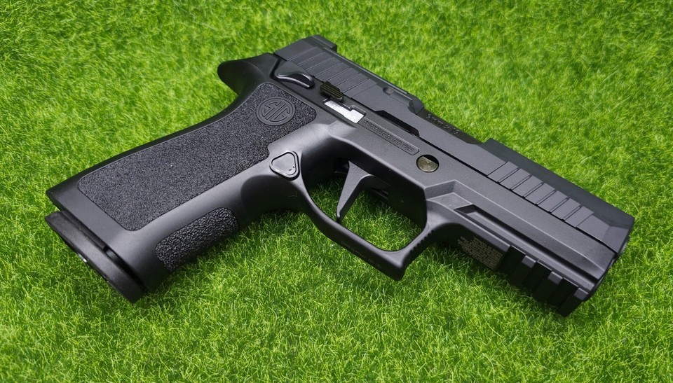 Sig Sauer P320 X-Carry CO2 .177 Cal 350 FPS Blowback Air Pistol - AIR ...