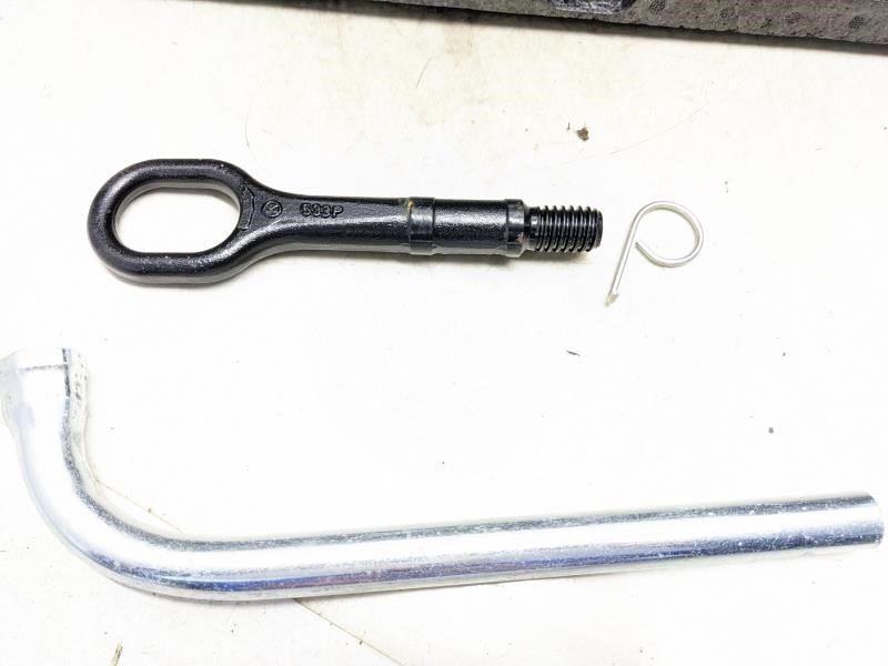 06-10 Volkswagen Passat Jack Foam Holder Storage w/ Tool Kit Set ...