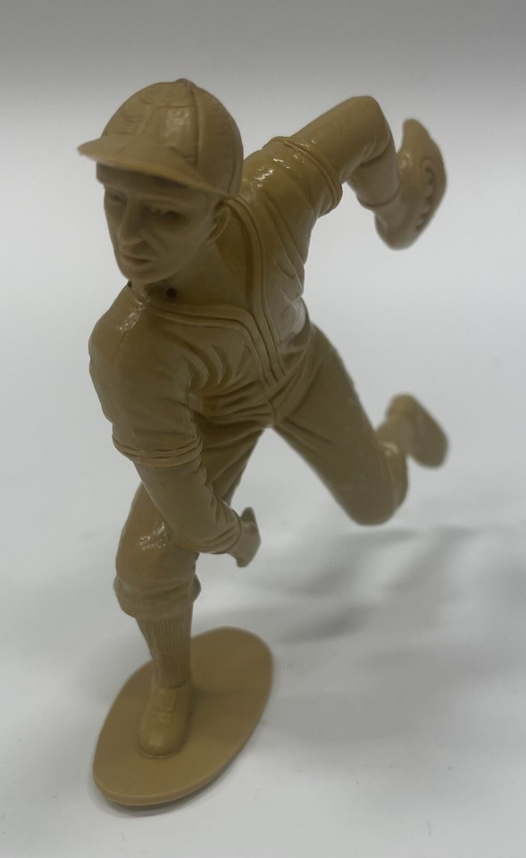 Vintage 1960s Marx Plastic 4” Tan Baseball Player Figure | eBay