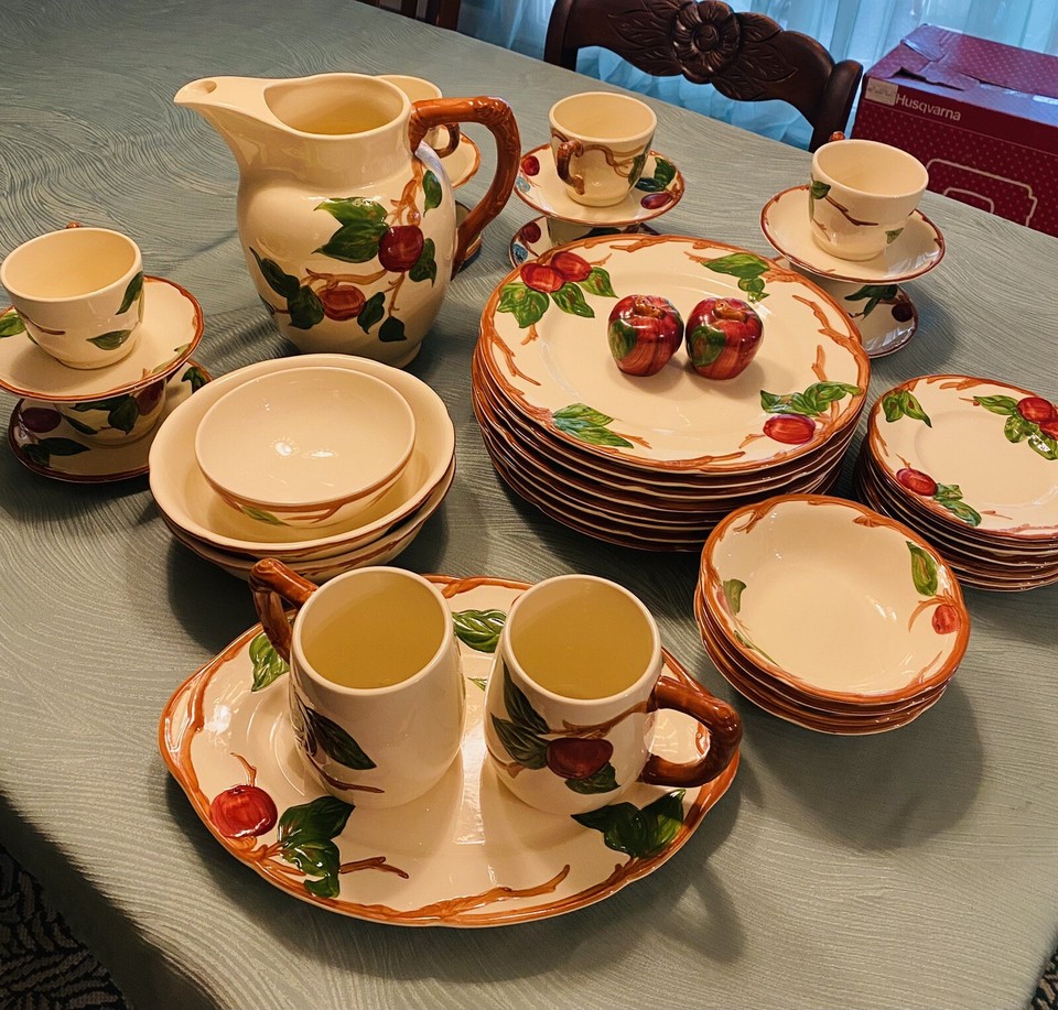 Vintage Franciscan Apple Dinnerware 45 Pieces inc. Pitcher Salt/Pepper ...