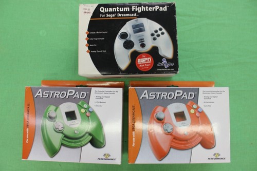 3 Complete Dreamcast controllers. Quantum Fighterpad and AstroPad | eBay