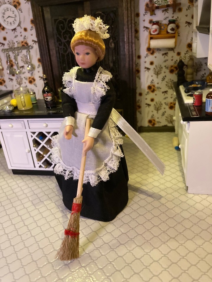 1:12 Victorian Porcelain Maid Doll with Movable Arms & Legs - Ceramic ...