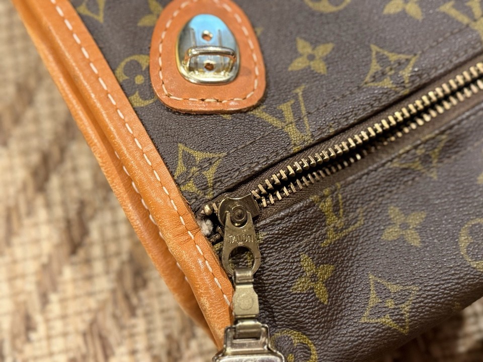 Louis Vuitton VTG French Co. Garment Bag Monogram Canvas Suitcase ...