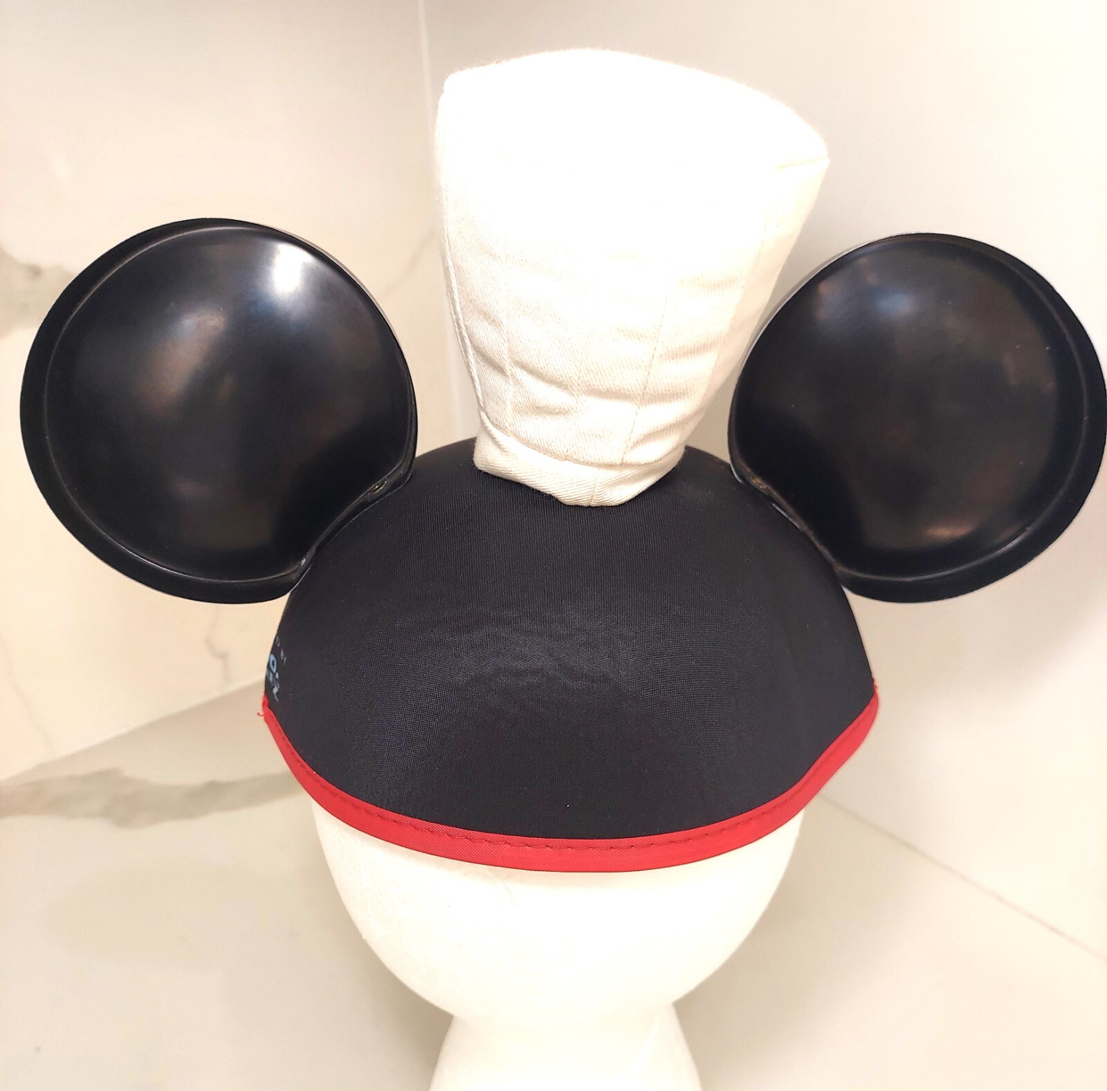 Disney Remy's Ratatouille Adventure Light-Up Chef Hat for sale online ...