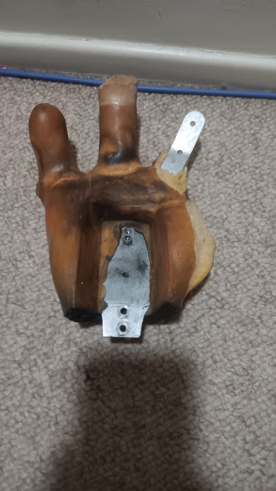 Chuck E Cheese Studio C Animatronic Chuck Hand | eBay