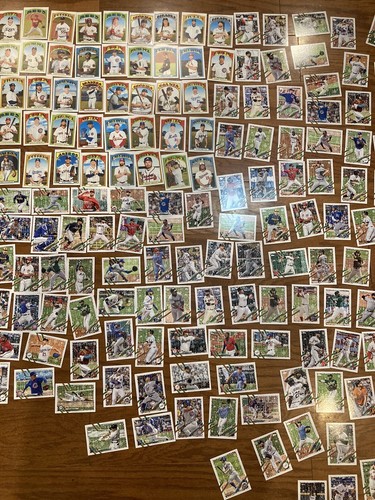 Huge 200 Lot Of Baseball Cards Rookie And Base Cards 2021 Starter Set ...