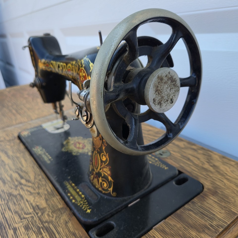 Antique Original 1900s SINGER RED EYE 66 Sewing Machine w. Table ...