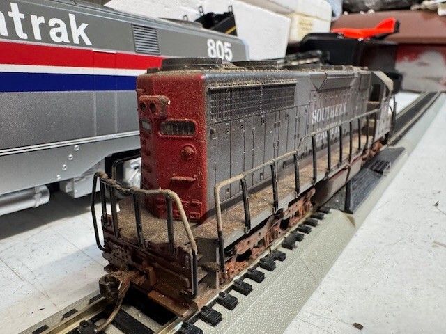 Atlas Southern Pacific SD-35 HO Scale Diesel Locomotive #6912 | eBay