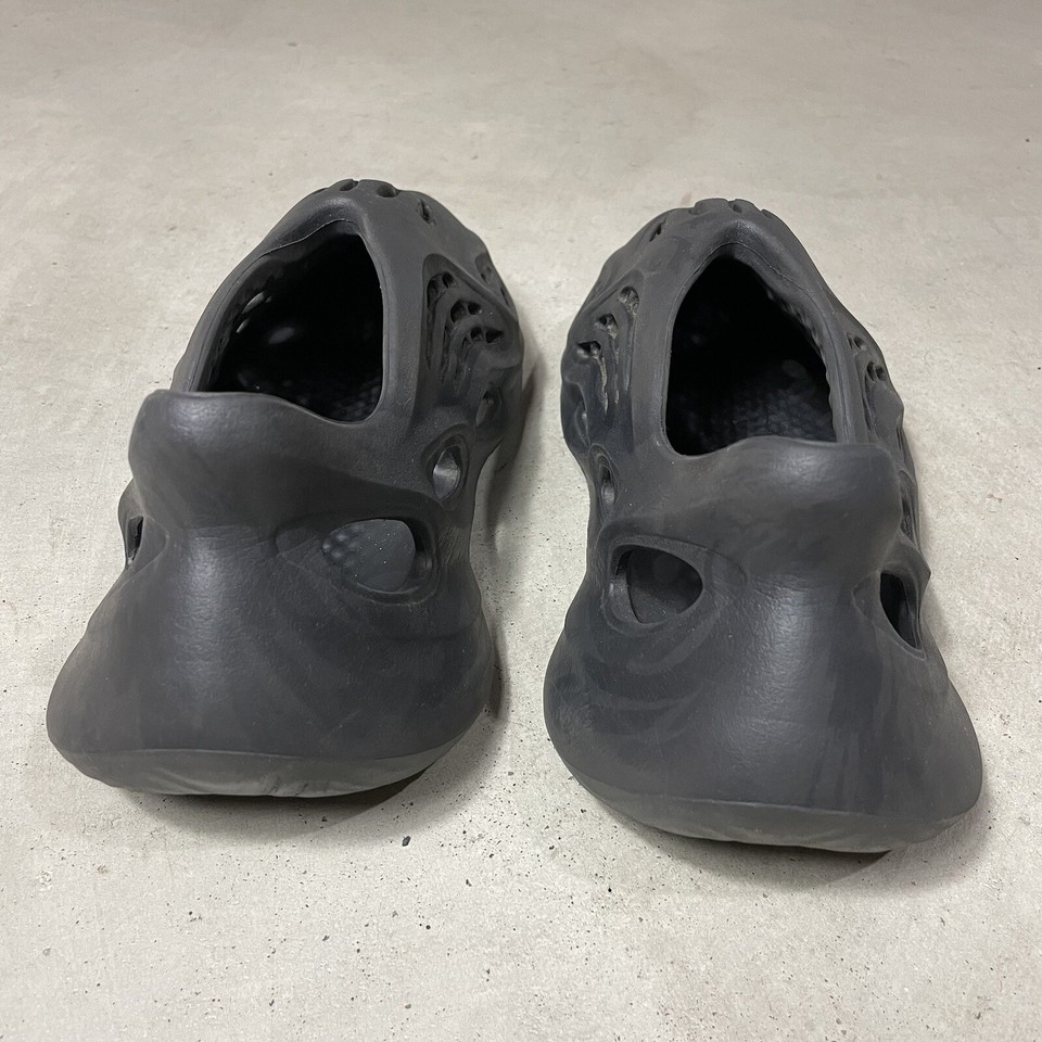 Adidas Yeezy Foam Runner RNNR Black Onyx Foamrunner Kanye West Adult ...