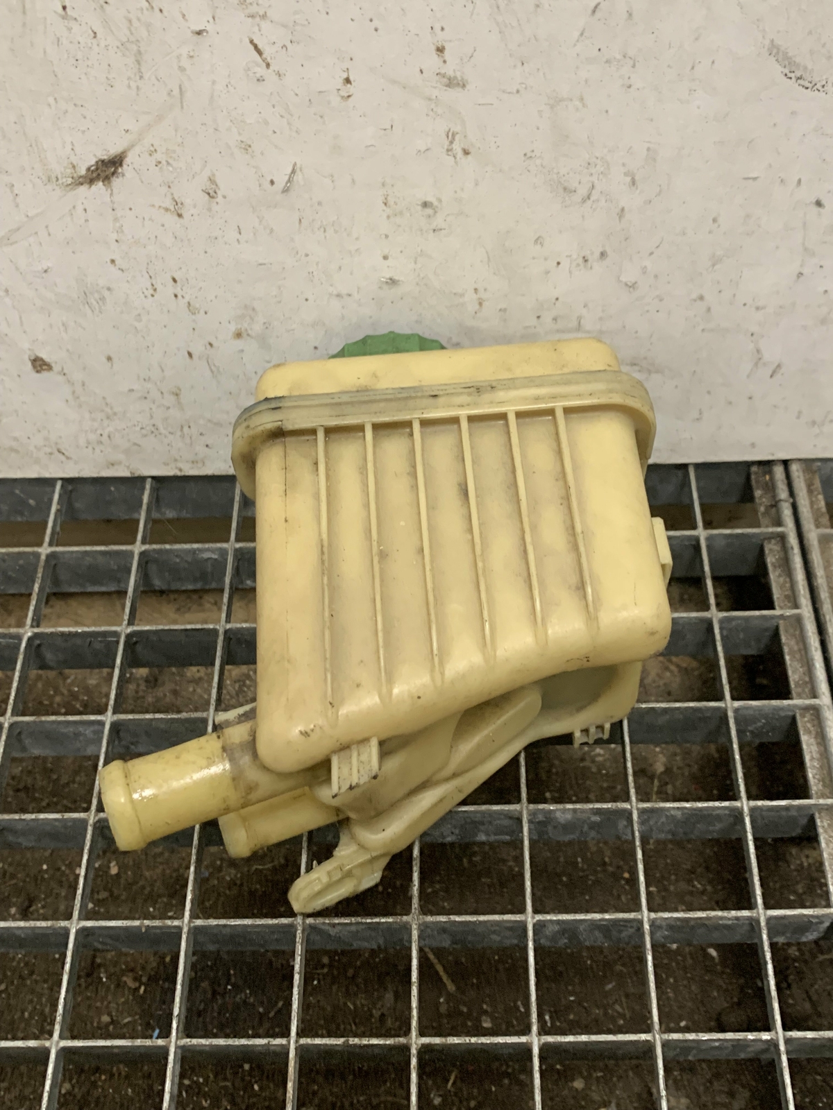 2011 VW TOUAREG 7P5 3.6 V6 FSI Power Steering Pump Tank 7L6422371E ...