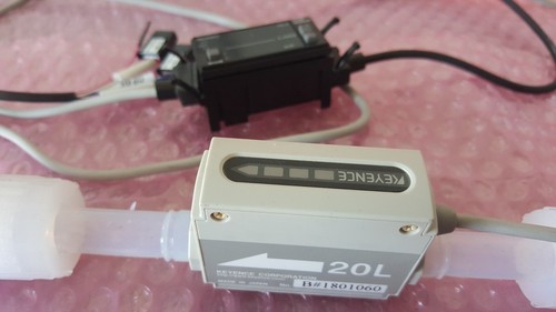 KEYENCE FLOW SENSOR FD-F20, FD-V75A SET | eBay