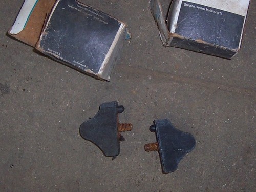NOS GM 68 69 CAMARO LOWER A ARM SNUBBERS 3928362 1968 1969 Camaro Z38 ...