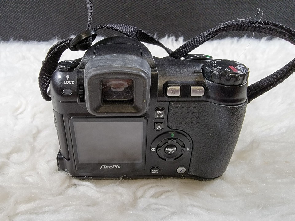 Fujifilm FinePix S Series S5200 5.1MP Digital Camera - Black ...
