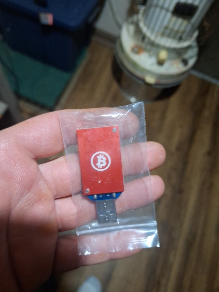 ASIC Miner Block Erupter Bitcoin Miner USB Stick 330 MH/s Rev 3.0 Black ...