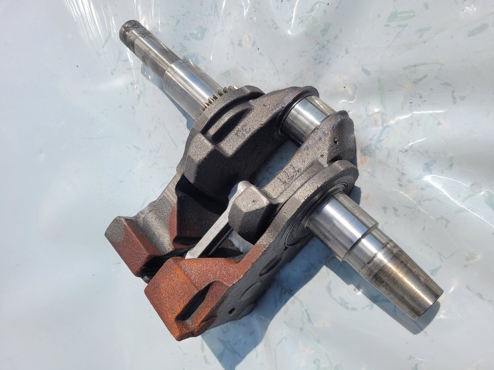 Briggs And Stratton Crankshaft/ Counterweights Assembly 693653, 690136 ...