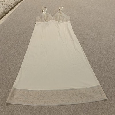 Vanity Fair Full Slip W/Lace Sz 34 Ivory Nylon Antron III NWOT | eBay