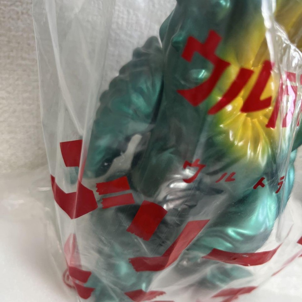 Dead M1 Ultraman Green Mons Standard Soft Vinyl | eBay