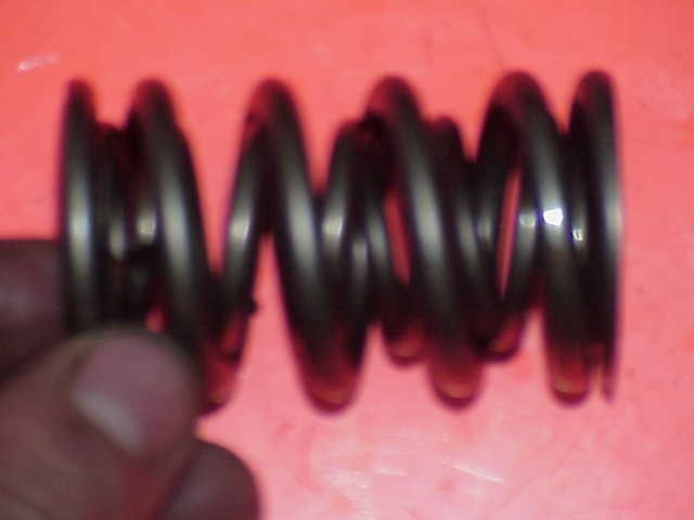 16 PSI 1.575" O.D. Dual Roller Cam Valve Springs #590 @ 1.250" NASCAR ...