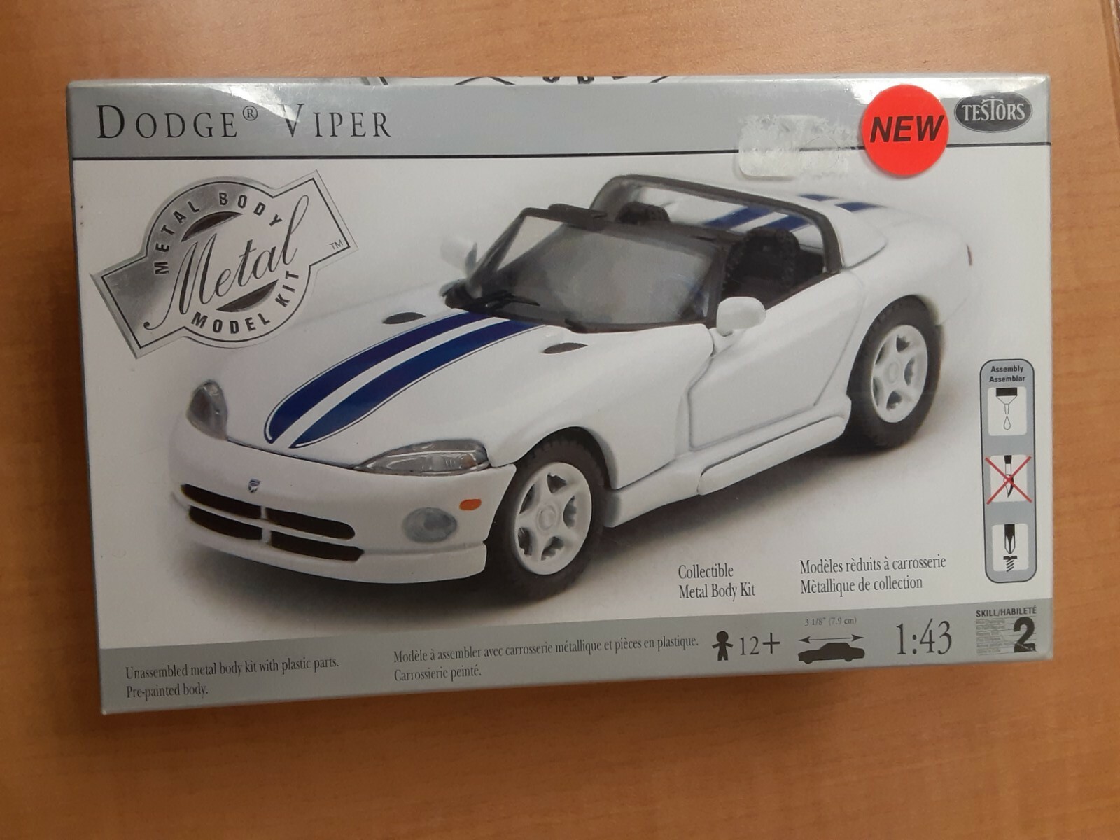 Testors Dodge Viper Metal Body Model Kit 1:43 White Blue | eBay