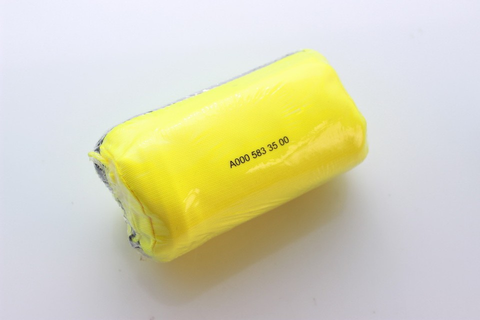 Mercedes-Benz Warning Vest Compact ECE With Bag A0005833500 Genuine New ...