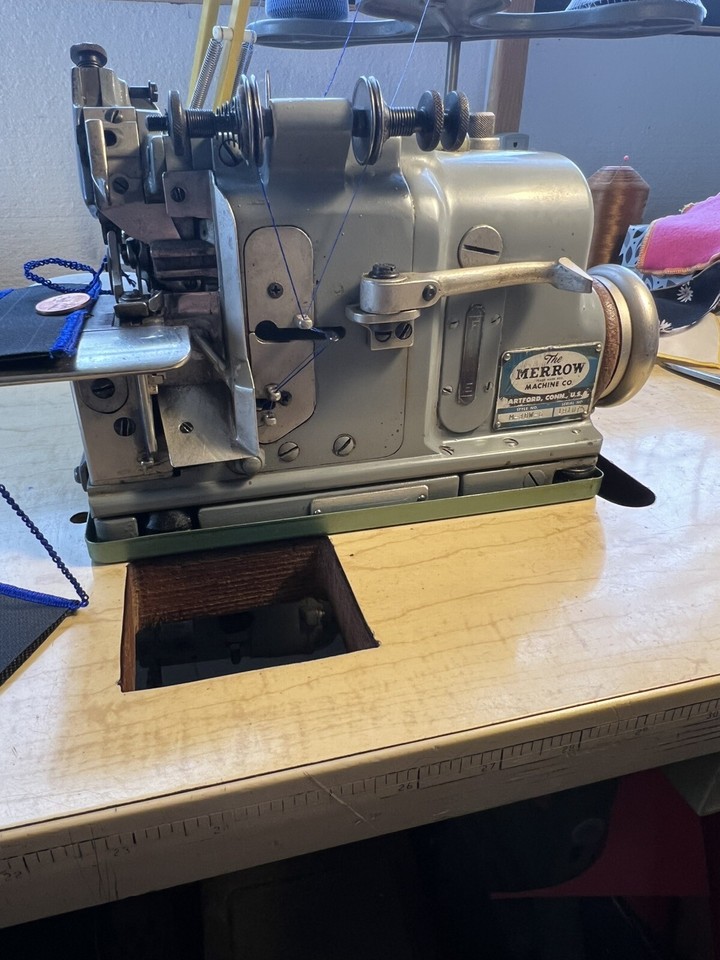 Merrow Narrow Edge Industrial Overlock Machine For Patches | eBay