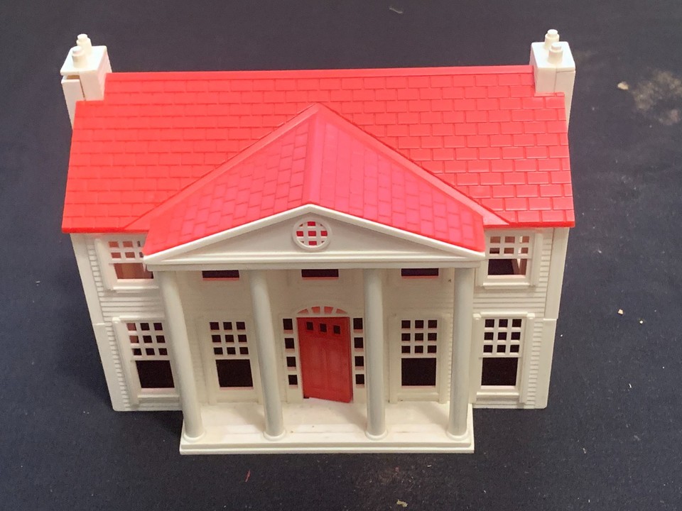 PLASTICVILLE O SCALE PLASTIC COLONIAL MANSION BUILDING KIT #1703-129 | eBay